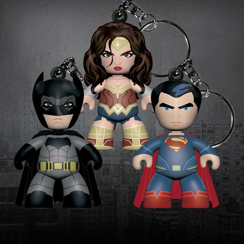 Mez-Itz Dawn of Justice Clip-On Bundle | Mezco Toyz